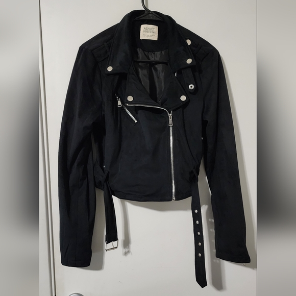 Ashley Outerwear | Jackets & Coats | Ashley Outerwear Hot Topic Faux ...